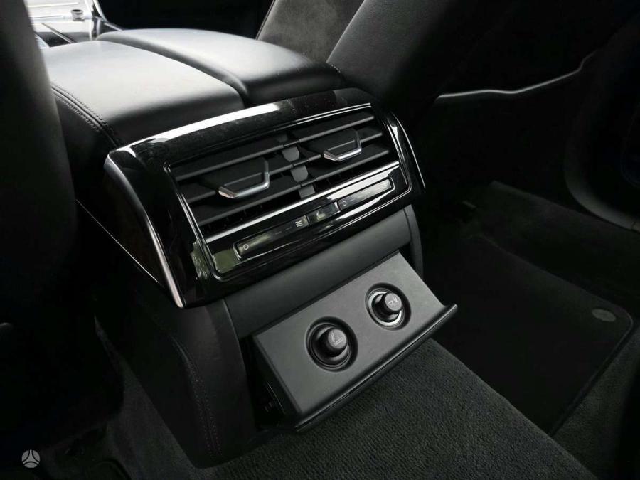 Pelēks Audi A8 2017 Šauļi, ar dzinēja tilpumu 2.97 L un nobraukumu 380 tūkst. km par 28000 €, foto 21 vietnē AUTOMOTO.COM.LV
