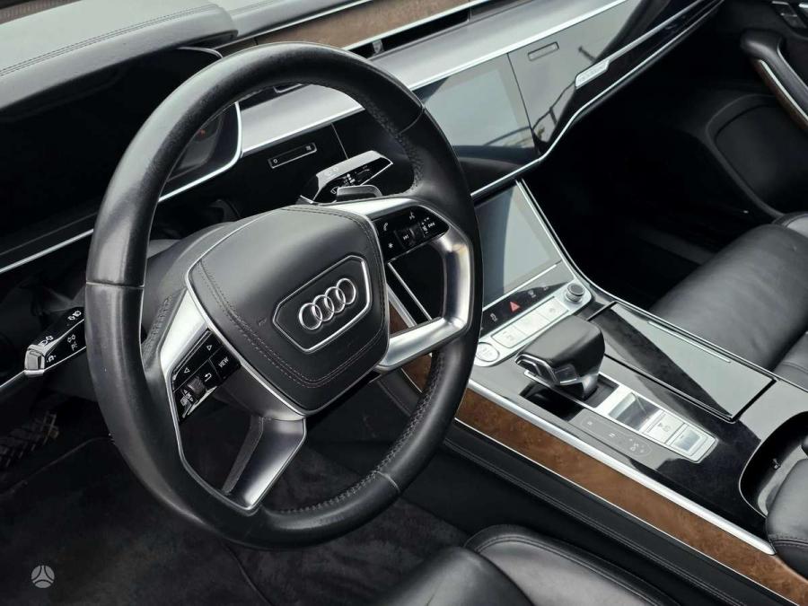 Pelēks Audi A8 2017 Šauļi, ar dzinēja tilpumu 2.97 L un nobraukumu 380 tūkst. km par 25000 €, foto 16 vietnē AUTOMOTO.COM.LV