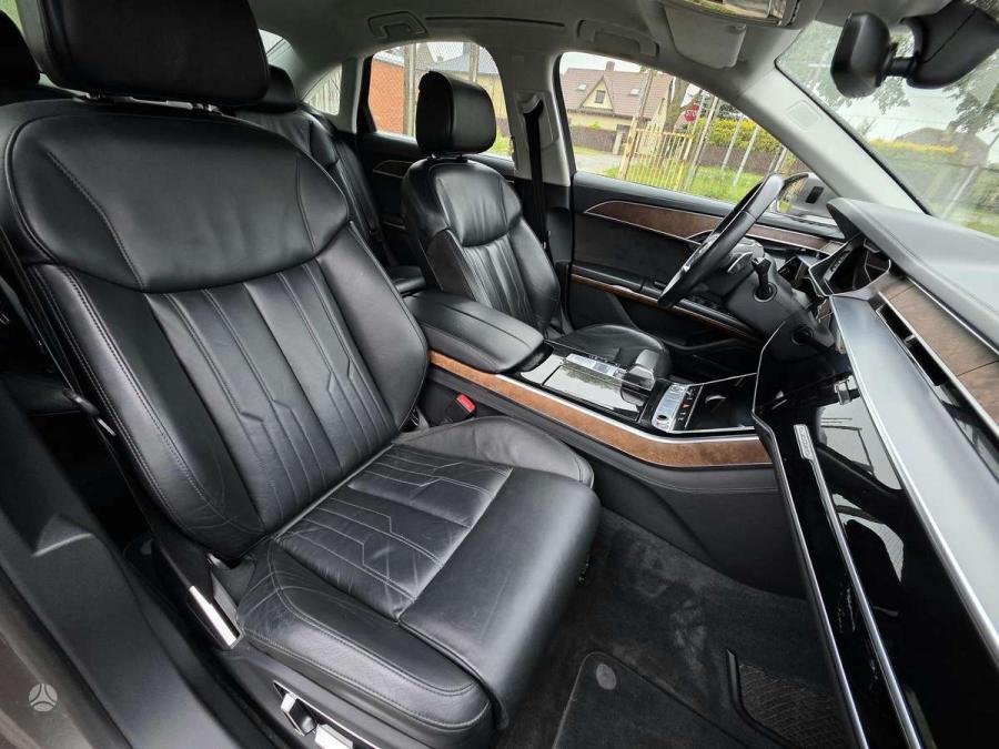 Pelēks Audi A8 2017 Šauļi, ar dzinēja tilpumu 2.97 L un nobraukumu 380 tūkst. km par 25000 €, foto 17 vietnē AUTOMOTO.COM.LV
