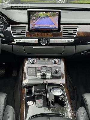 Pelēks Audi A8 2017 Rīga, ar dzinēja tilpumu 3.00 L un nobraukumu 252 tūkst. km par 21800 €, foto 24 vietnē AUTOMOTO.COM.LV