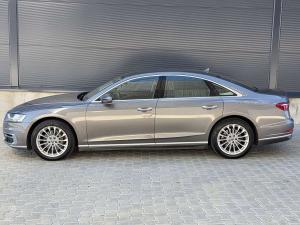 Pelēks Audi A8 2017 Šauļi, ar dzinēja tilpumu 2.97 L un nobraukumu 380 tūkst. km par 22500 €, foto 4 vietnē AUTOMOTO.COM.LV
