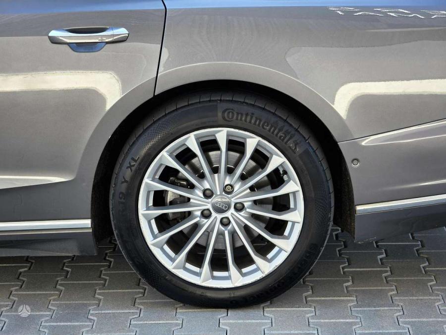 Pelēks Audi A8 2017 Šauļi, ar dzinēja tilpumu 2.97 L un nobraukumu 380 tūkst. km par 22500 €, foto 5 vietnē AUTOMOTO.COM.LV