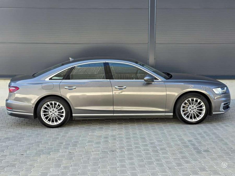 Pelēks Audi A8 2017 Šauļi, ar dzinēja tilpumu 2.97 L un nobraukumu 380 tūkst. km par 22500 €, foto 9 vietnē AUTOMOTO.COM.LV
