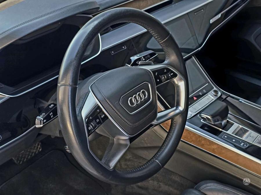 Pelēks Audi A8 2017 Šauļi, ar dzinēja tilpumu 2.97 L un nobraukumu 380 tūkst. km par 22500 €, foto 19 vietnē AUTOMOTO.COM.LV