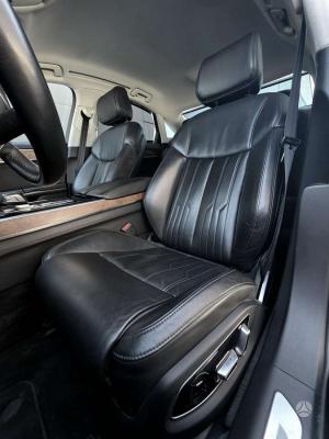 Pelēks Audi A8 2017 Šauļi, ar dzinēja tilpumu 2.97 L un nobraukumu 380 tūkst. km par 22500 €, foto 20 vietnē AUTOMOTO.COM.LV