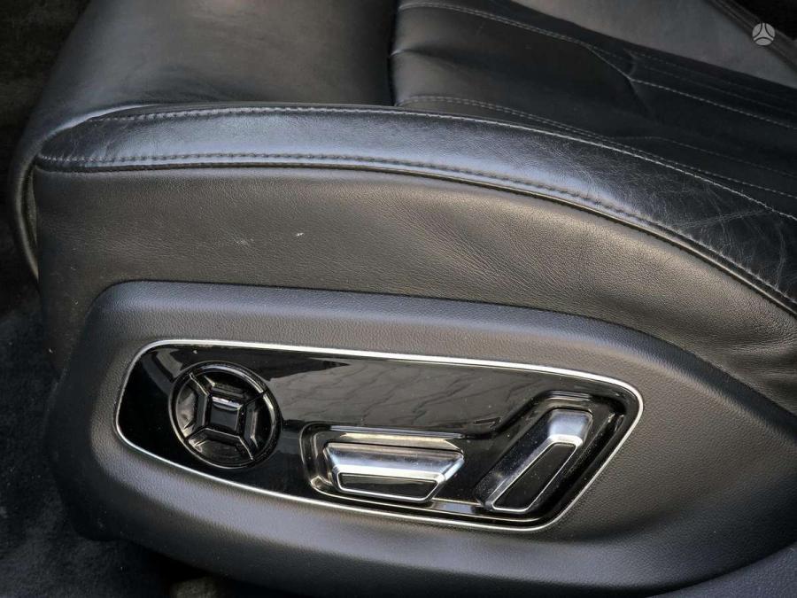 Pelēks Audi A8 2017 Šauļi, ar dzinēja tilpumu 2.97 L un nobraukumu 380 tūkst. km par 22500 €, foto 21 vietnē AUTOMOTO.COM.LV