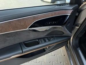 Pelēks Audi A8 2017 Šauļi, ar dzinēja tilpumu 2.97 L un nobraukumu 380 tūkst. km par 22500 €, foto 22 vietnē AUTOMOTO.COM.LV