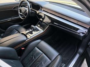Pelēks Audi A8 2017 Šauļi, ar dzinēja tilpumu 2.97 L un nobraukumu 380 tūkst. km par 22500 €, foto 23 vietnē AUTOMOTO.COM.LV