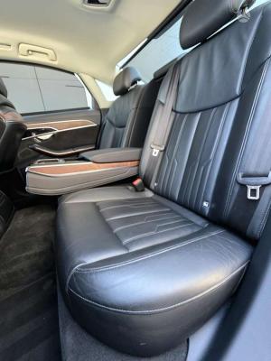 Pelēks Audi A8 2017 Šauļi, ar dzinēja tilpumu 2.97 L un nobraukumu 380 tūkst. km par 22500 €, foto 28 vietnē AUTOMOTO.COM.LV