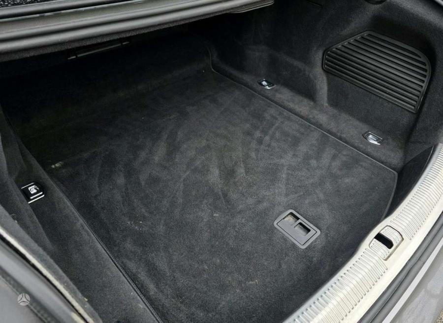 Pelēks Audi A8 2017 Šauļi, ar dzinēja tilpumu 2.97 L un nobraukumu 380 tūkst. km par 22500 €, foto 44 vietnē AUTOMOTO.COM.LV