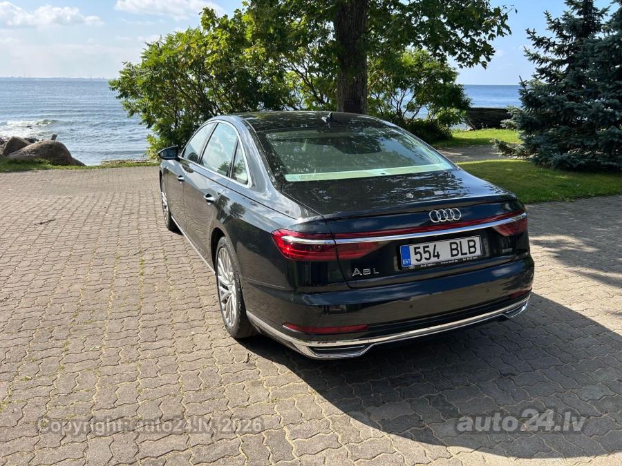Grey Audi A8 2017 in Tallinn, with an engine capacity of 3.00 L and mileage of 206 thousand km for 29500 €, photo 5 on AUTOMOTO.COM.LV