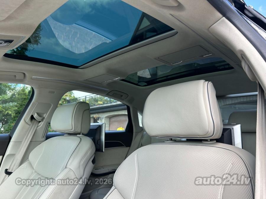 Grey Audi A8 2017 in Tallinn, with an engine capacity of 3.00 L and mileage of 206 thousand km for 29500 €, photo 9 on AUTOMOTO.COM.LV