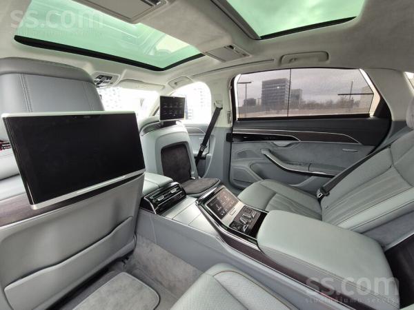 Grey Audi A8 2018 in Riga, with an engine capacity of 3.00 L and mileage of 133 thousand km for 49900 €, photo 4 on AUTOMOTO.COM.LV