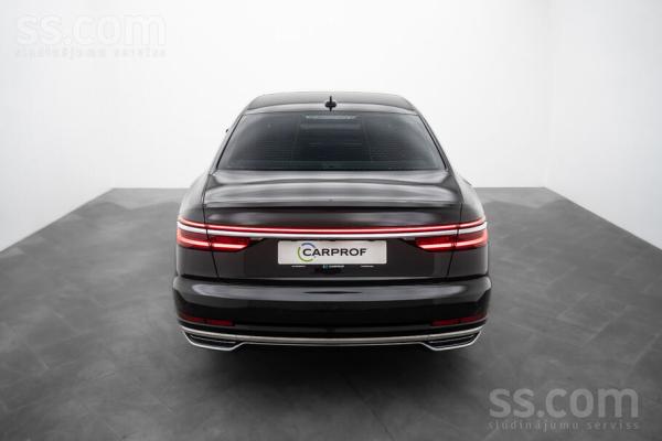 Grey Audi A8 2018 in Riga, with an engine capacity of 3.00 L and mileage of 238 thousand km for 30999 €, photo 5 on AUTOMOTO.COM.LV