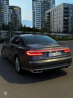 Grey Audi A8 2018 in Riga, with an engine capacity of 3.00 L and mileage of 262 thousand km for 32700 €, photo 7 on AUTOMOTO.COM.LV