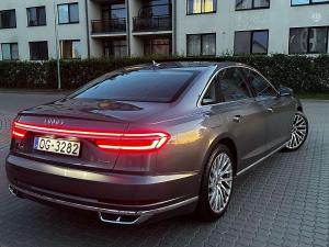 Grey Audi A8 2018 in Riga, with an engine capacity of 3.00 L and mileage of 262 thousand km for 32700 €, photo 9 on AUTOMOTO.COM.LV