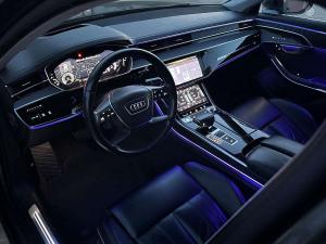 Grey Audi A8 2018 in Riga, with an engine capacity of 3.00 L and mileage of 262 thousand km for 32700 €, photo 14 on AUTOMOTO.COM.LV