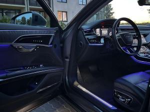 Grey Audi A8 2018 in Riga, with an engine capacity of 3.00 L and mileage of 262 thousand km for 32700 €, photo 16 on AUTOMOTO.COM.LV