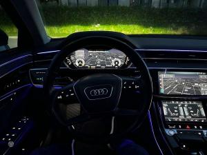 Grey Audi A8 2018 in Riga, with an engine capacity of 3.00 L and mileage of 262 thousand km for 32700 €, photo 17 on AUTOMOTO.COM.LV