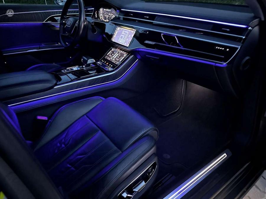 Grey Audi A8 2018 in Riga, with an engine capacity of 3.00 L and mileage of 262 thousand km for 32700 €, photo 20 on AUTOMOTO.COM.LV