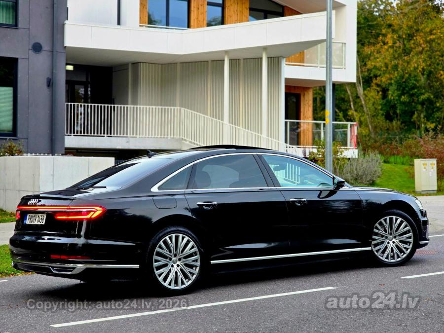 Grey Audi A8 2018 in Tallinn, with an engine capacity of 3.00 L and mileage of 239 thousand km for 30990 €, photo 5 on AUTOMOTO.COM.LV