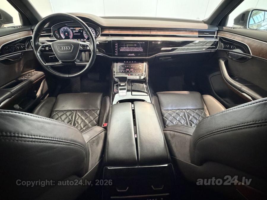 Grey Audi A8 2019 in Tartu, with an engine capacity of 3.00 L and mileage of 145 thousand km for 40900 €, photo 5 on AUTOMOTO.COM.LV