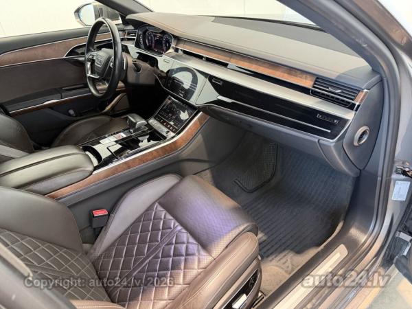 Grey Audi A8 2019 in Tartu, with an engine capacity of 3.00 L and mileage of 145 thousand km for 40900 €, photo 9 on AUTOMOTO.COM.LV