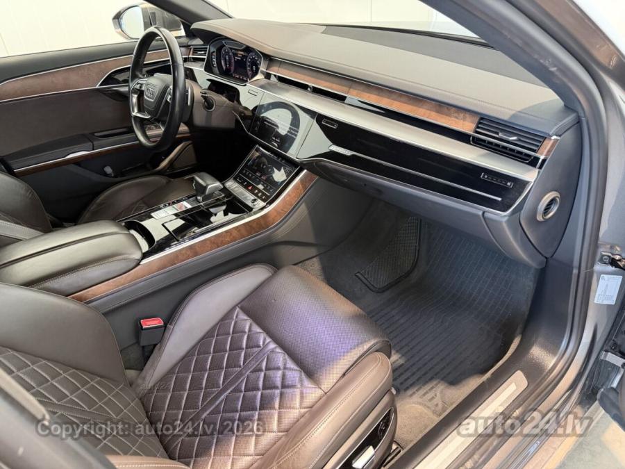Grey Audi A8 2019 in Tartu, with an engine capacity of 3.00 L and mileage of 145 thousand km for 40900 €, photo 9 on AUTOMOTO.COM.LV