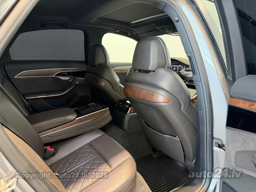 Grey Audi A8 2019 in Tartu, with an engine capacity of 3.00 L and mileage of 145 thousand km for 40900 €, photo 10 on AUTOMOTO.COM.LV