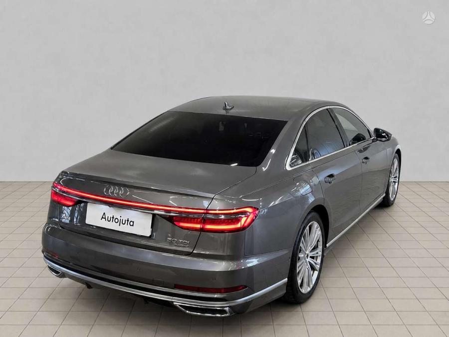 Grey Audi A8 2019 in Kaunas, with an engine capacity of 2.97 L and mileage of 197 thousand km for 32800 €, photo 4 on AUTOMOTO.COM.LV
