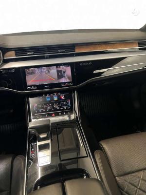 Grey Audi A8 2019 in Kaunas, with an engine capacity of 2.97 L and mileage of 197 thousand km for 32800 €, photo 11 on AUTOMOTO.COM.LV