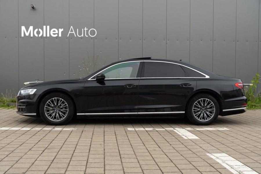 Pelēks Audi A8 2021 Viļņa, ar dzinēja tilpumu 3.00 L un nobraukumu 113 tūkst. km par 48000 €, foto 3 vietnē AUTOMOTO.COM.LV