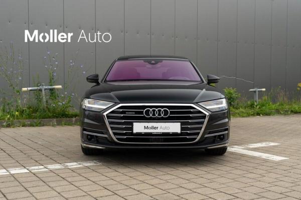 Grey Audi A8 2021 in Vilnius, with an engine capacity of 3.00 L and mileage of 113 thousand km for 48000 €, photo 4 on AUTOMOTO.COM.LV