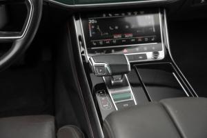 Pelēks Audi A8 2021 Viļņa, ar dzinēja tilpumu 3.00 L un nobraukumu 113 tūkst. km par 48000 €, foto 14 vietnē AUTOMOTO.COM.LV