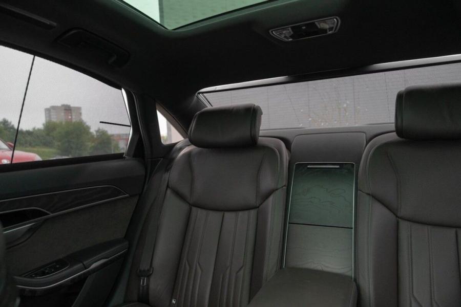 Pelēks Audi A8 2021 Viļņa, ar dzinēja tilpumu 3.00 L un nobraukumu 113 tūkst. km par 48000 €, foto 18 vietnē AUTOMOTO.COM.LV