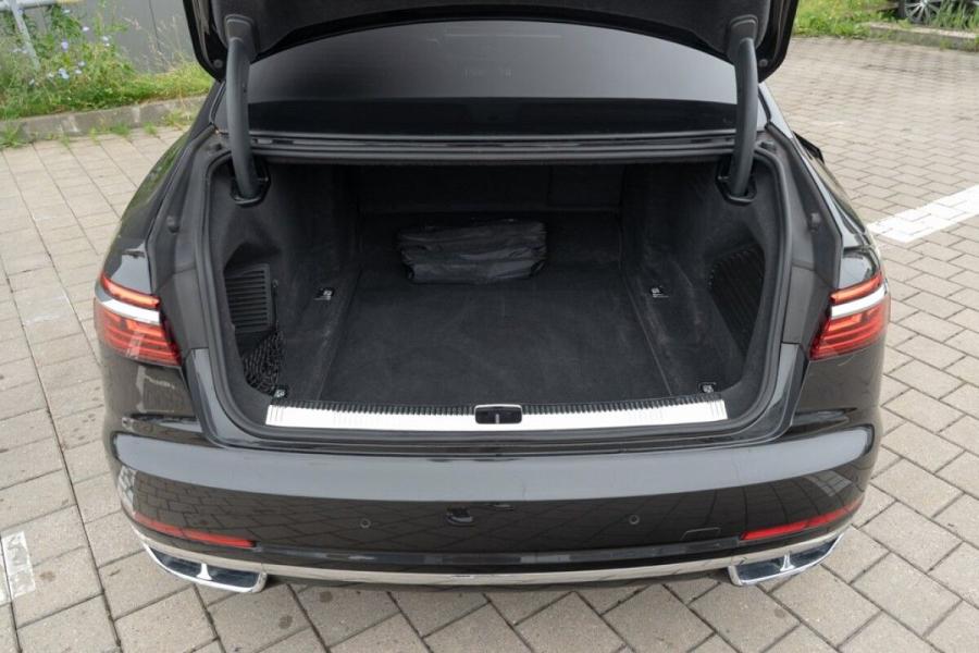 Pelēks Audi A8 2021 Viļņa, ar dzinēja tilpumu 3.00 L un nobraukumu 113 tūkst. km par 48000 €, foto 35 vietnē AUTOMOTO.COM.LV
