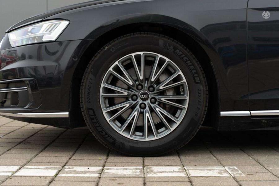 Pelēks Audi A8 2021 Viļņa, ar dzinēja tilpumu 3.00 L un nobraukumu 113 tūkst. km par 48000 €, foto 4 vietnē AUTOMOTO.COM.LV
