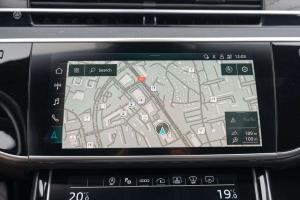 Pelēks Audi A8 2021 Viļņa, ar dzinēja tilpumu 3.00 L un nobraukumu 113 tūkst. km par 48000 €, foto 25 vietnē AUTOMOTO.COM.LV