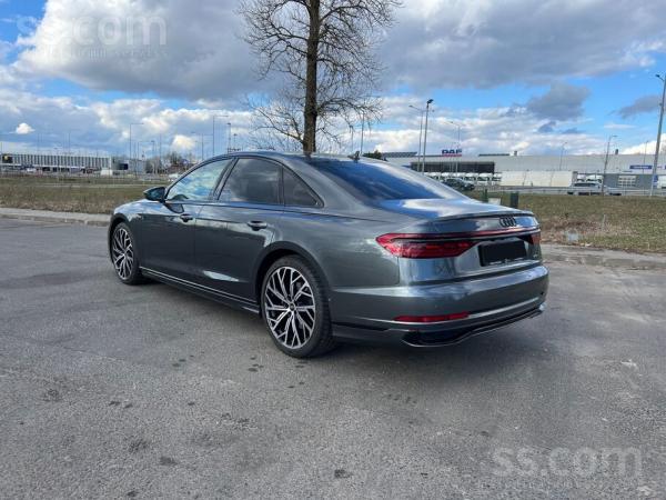 Grey Audi A8 2023 in Riga, with an engine capacity of 3.00 L and mileage of 50 thousand km for 63900 €, photo 7 on AUTOMOTO.COM.LV