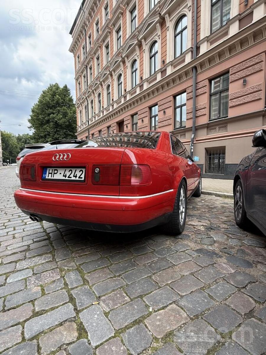 Sarkans Audi A8 2001 Rīga, ar dzinēja tilpumu 4.20 L un nobraukumu 340 tūkst. km par 6500 €, foto 4 vietnē AUTOMOTO.COM.LV