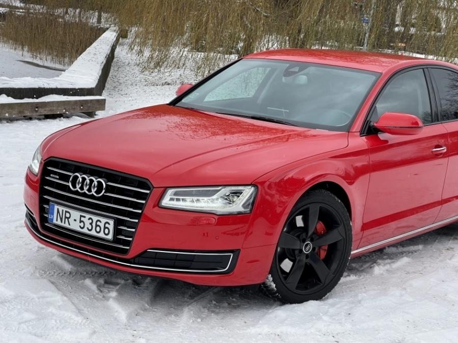 Red Audi A8 2014 in Riga, with an engine capacity of 3.00 L and mileage of 208 thousand km for 19350 €, photo 7 on AUTOMOTO.COM.LV