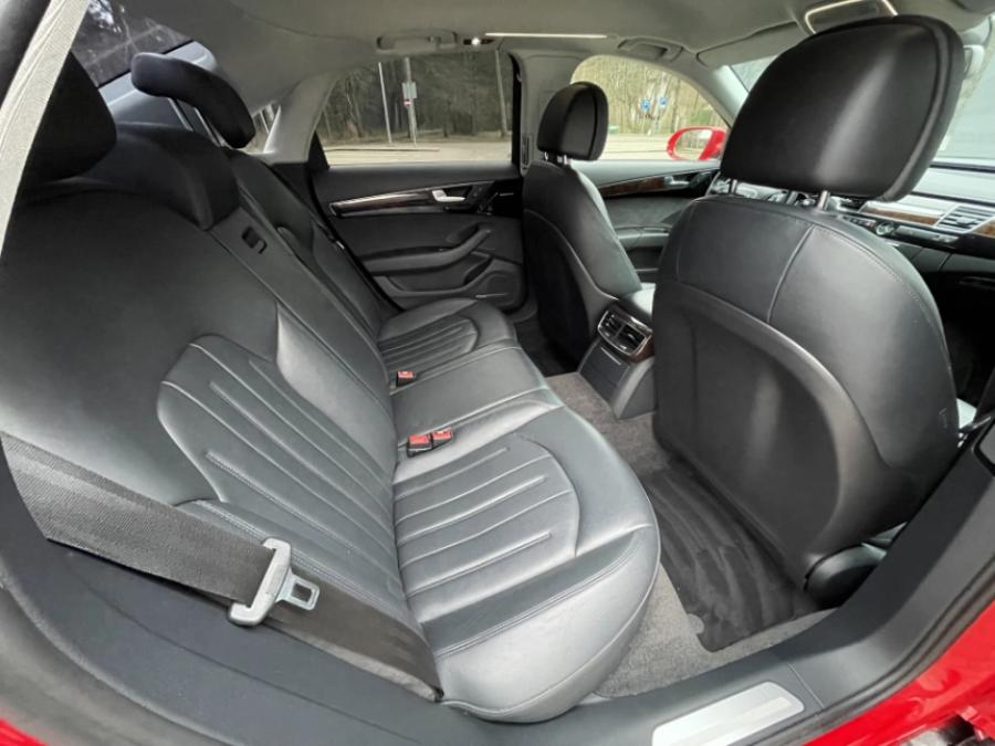 Red Audi A8 2014 in Riga, with an engine capacity of 3.00 L and mileage of 208 thousand km for 19350 €, photo 13 on AUTOMOTO.COM.LV