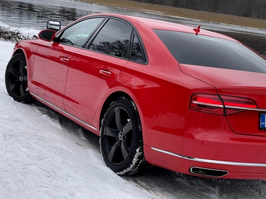 Red Audi A8 2014 in Riga, with an engine capacity of 3.00 L and mileage of 208 thousand km for 19350 €, photo 22 on AUTOMOTO.COM.LV