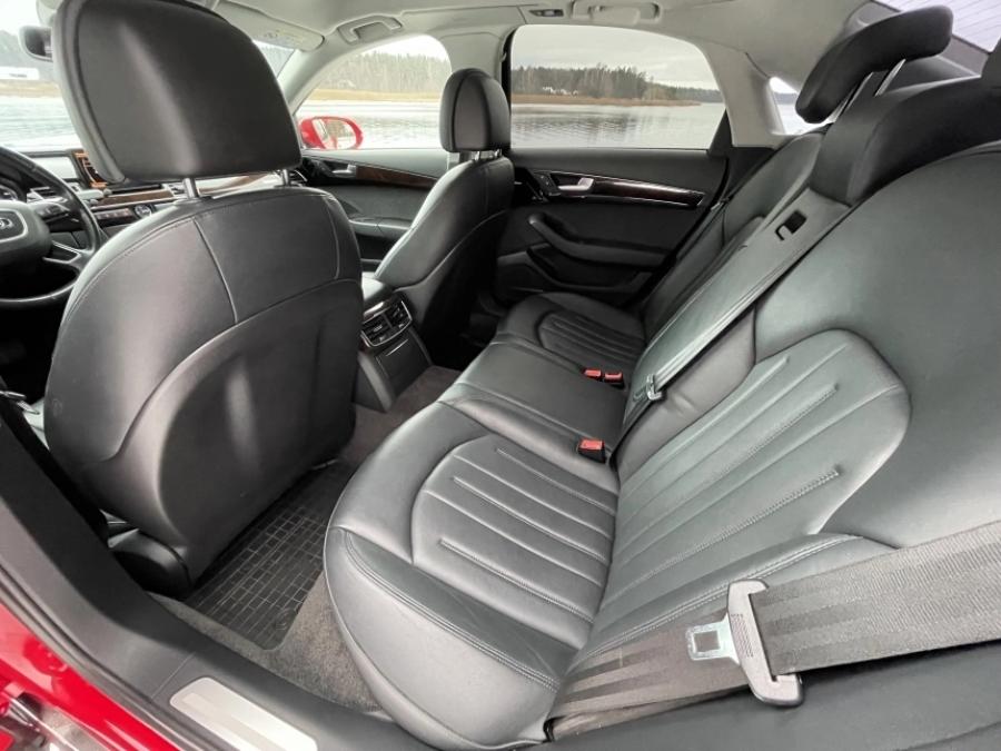Red Audi A8 2014 in Riga, with an engine capacity of 3.00 L and mileage of 208 thousand km for 19350 €, photo 35 on AUTOMOTO.COM.LV