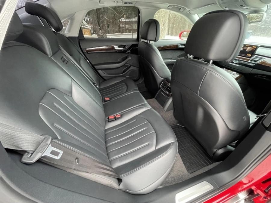 Red Audi A8 2014 in Riga, with an engine capacity of 3.00 L and mileage of 208 thousand km for 19350 €, photo 40 on AUTOMOTO.COM.LV