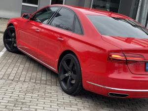 Red Audi A8 2014 in Riga, with an engine capacity of 3.00 L and mileage of 208 thousand km for 19350 €, photo 49 on AUTOMOTO.COM.LV