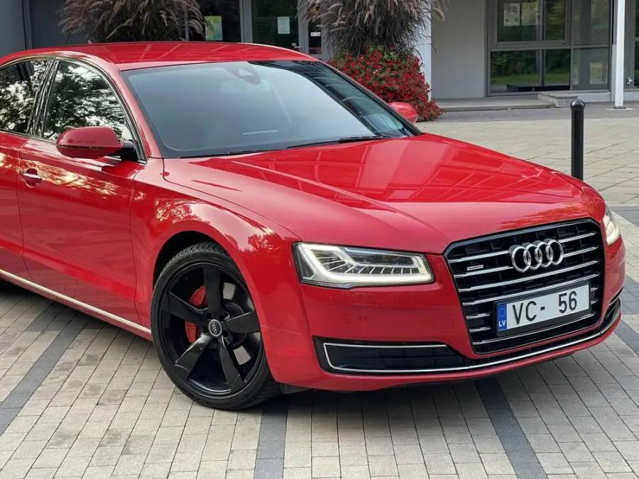 Red Audi A8 2014 in Jurmala, with an engine capacity of 3.00 L and mileage of 229 thousand km for 17650 €, photo 8 on AUTOMOTO.COM.LV