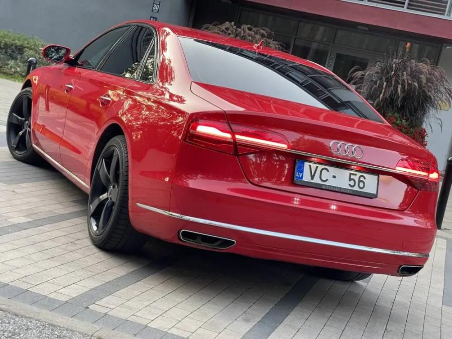 Red Audi A8 2014 in Jurmala, with an engine capacity of 3.00 L and mileage of 229 thousand km for 17650 €, photo 9 on AUTOMOTO.COM.LV