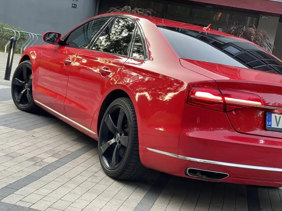 Red Audi A8 2014 in Jurmala, with an engine capacity of 3.00 L and mileage of 229 thousand km for 17650 €, photo 11 on AUTOMOTO.COM.LV