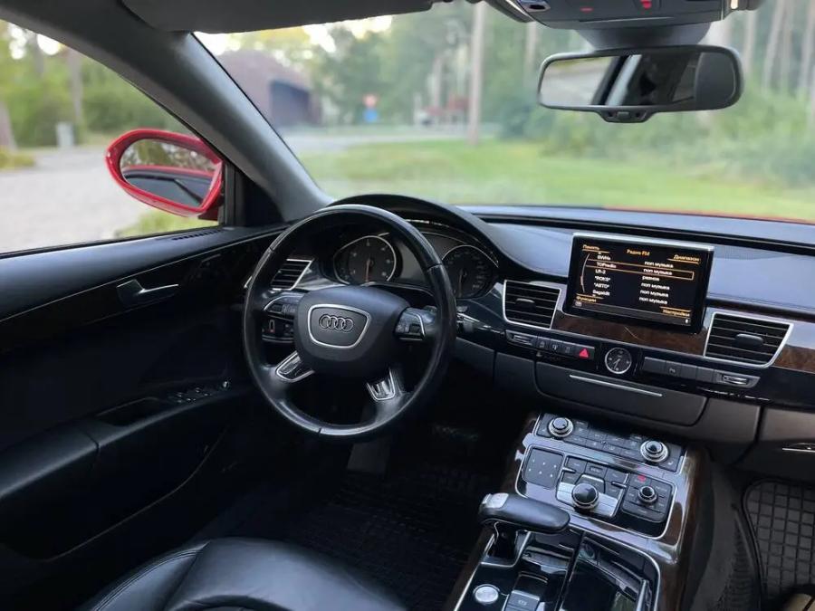Red Audi A8 2014 in Jurmala, with an engine capacity of 3.00 L and mileage of 229 thousand km for 17650 €, photo 23 on AUTOMOTO.COM.LV